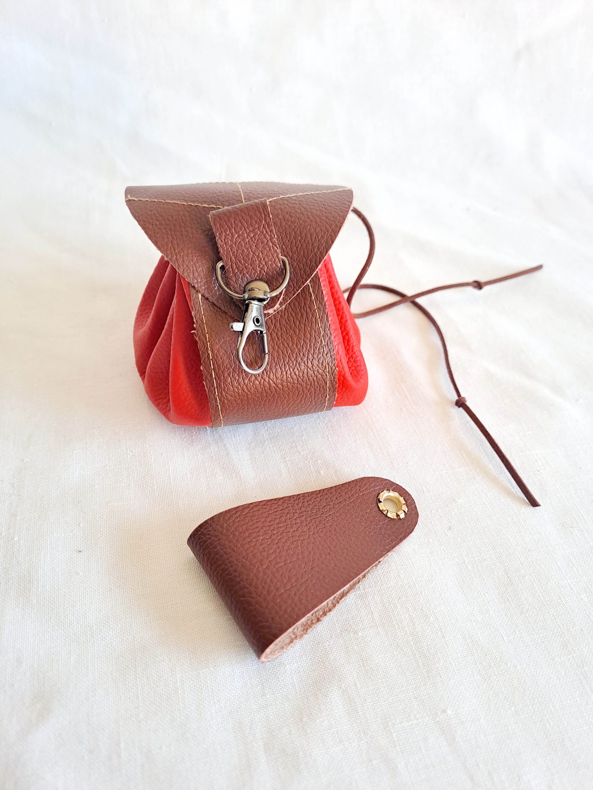 Red Dice Pouch – Studio Gagashi